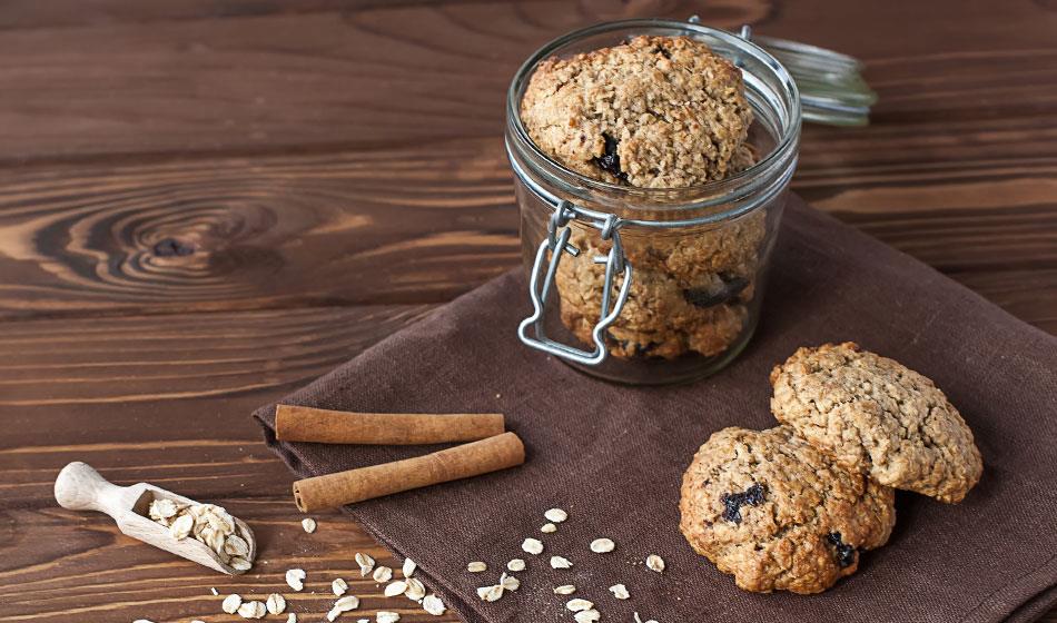 FLORA RAISIN AND CINNAMON COOKIES | Flora